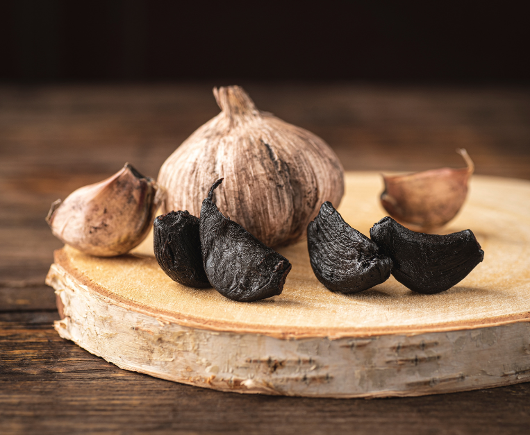 White, Black, and Red Garlic: All the Differences You Should Know ...